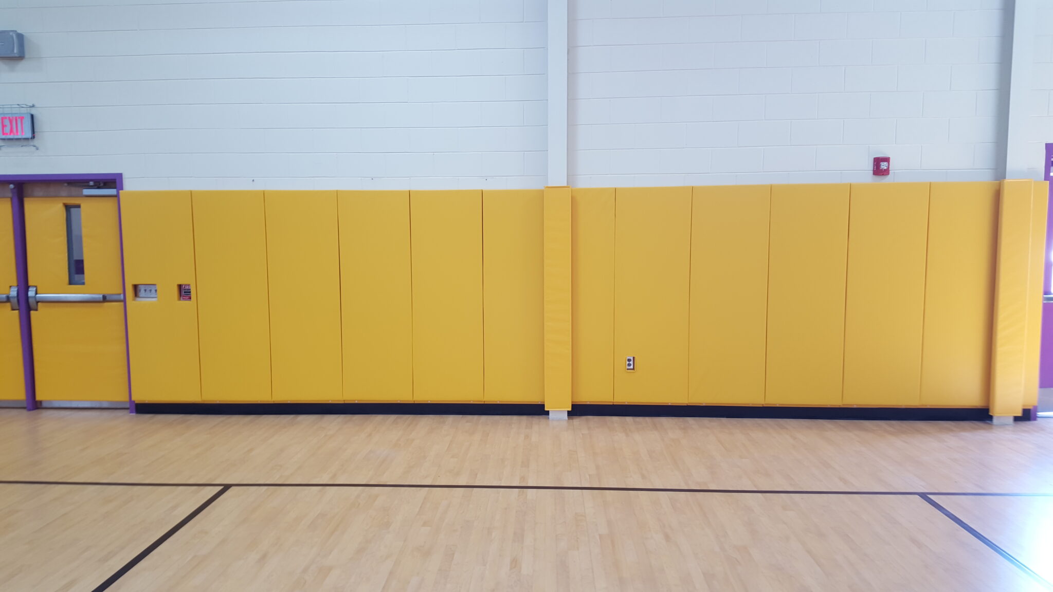 Sportsfield Specialties Indoor Wall Pads with Z-Clips - Equip-it